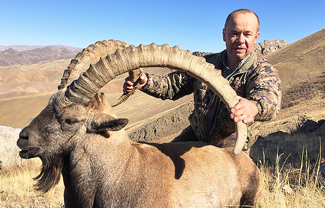 Gobi Ibex hunting in Mongolia - Amazing end of the season! | ProfiHunt ...